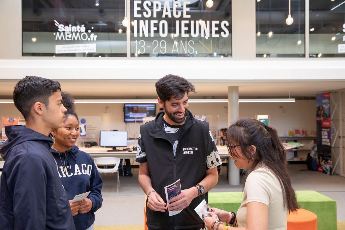 L’Espace Info Jeunes | Site Internet de la ville de Saint-Étienne